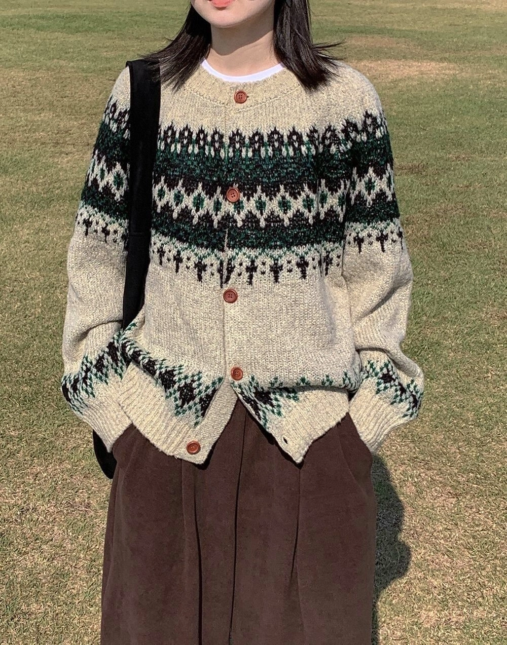 北歐風 圓領 開襟 針織衫 / 3色 | WHATEVER STUDIO :: 正韓服飾選品