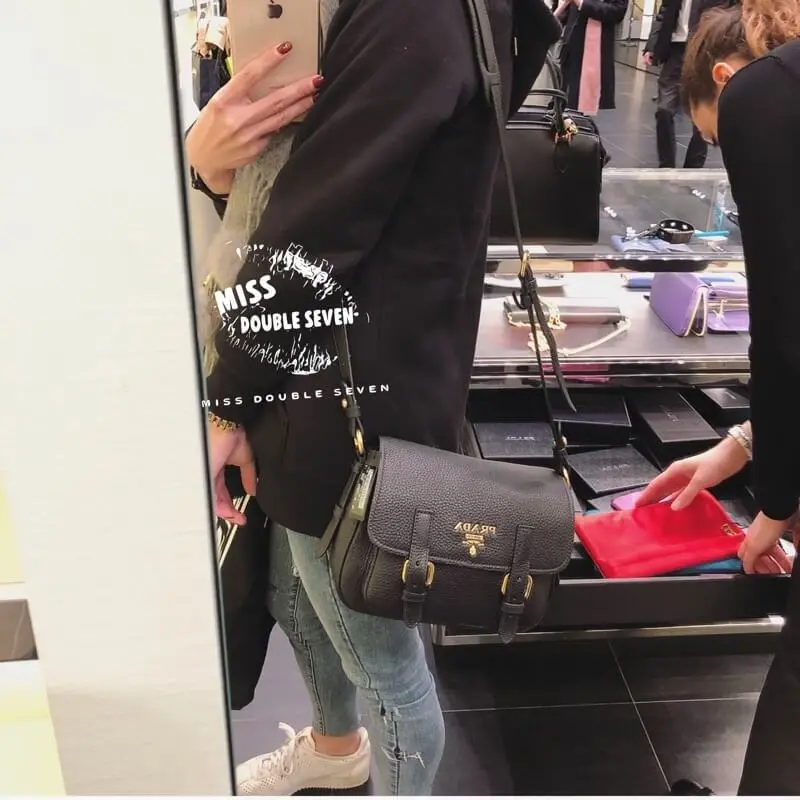 PRADA 斜背包超美新品 真皮側背包 | MISSDOUBLESEVEN